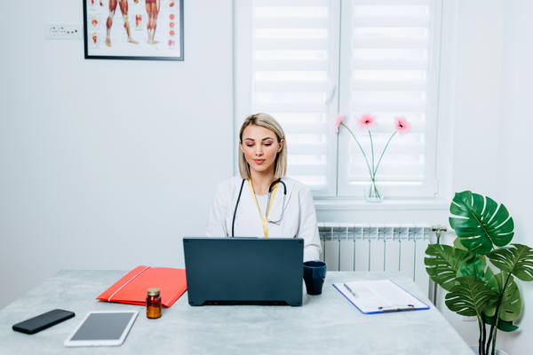 ゼオスキンの皮むけ期間はいつまで？注意点やひどい場合の対処法 – X CLINIC online